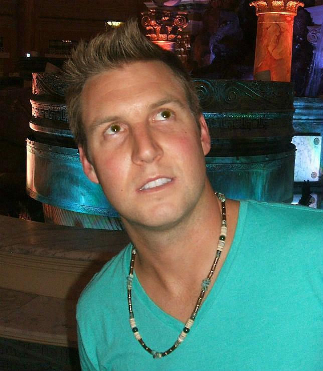 Men's Irish Vintage Style Green Turquoise Beaded Necklace – Earth Ocean ...